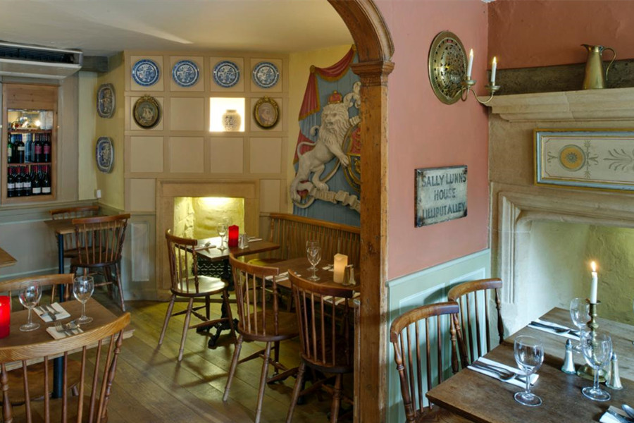 Sally Lunn’s | 巴斯最古老的下午茶餐厅 — 英国红领巾 | 你必备的英国指南 – RED SCARF